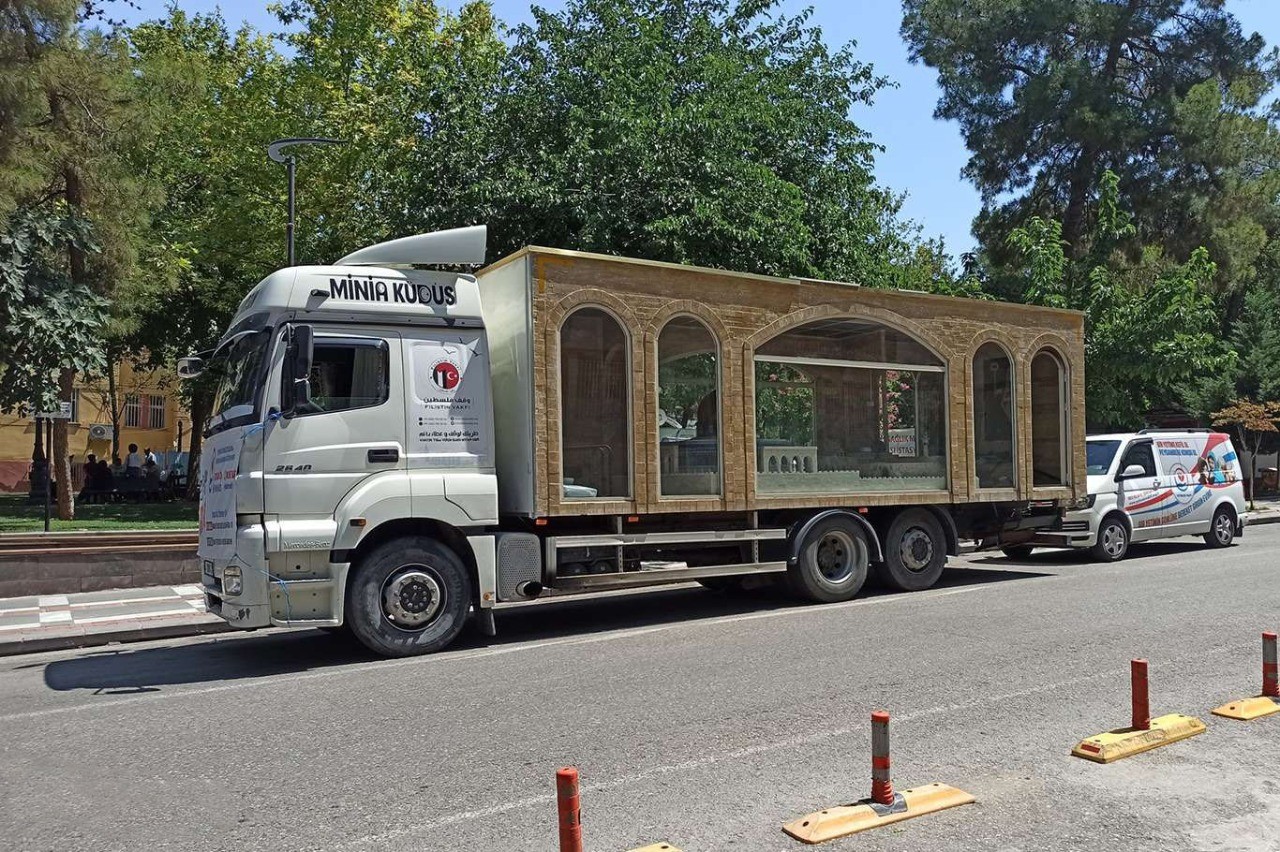 Perkenalkan Palestina, Turki Pamerkan Miniatur Masjid Al-Aqsa Lewat Bus ...